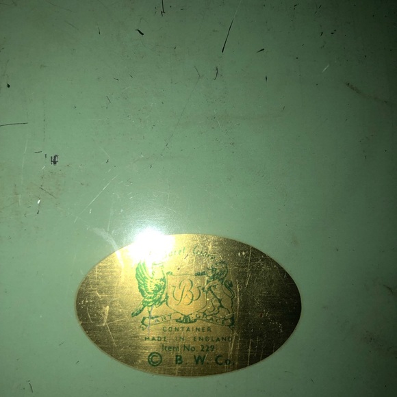 baret ware | Accents | Vintage Barry Ware Decorative Tin With Lid ...